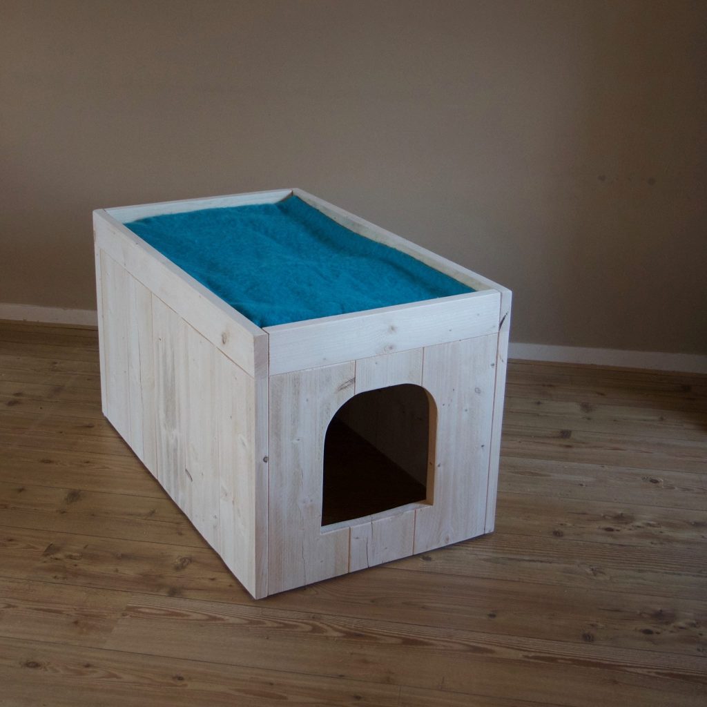 Design kattenmeubels en krabmeubels van hout.