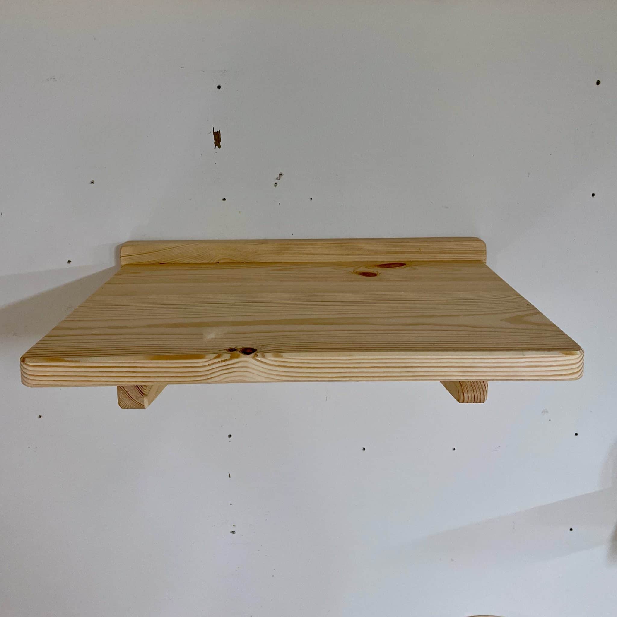 Design kattenmeubels en krabmeubels van hout.